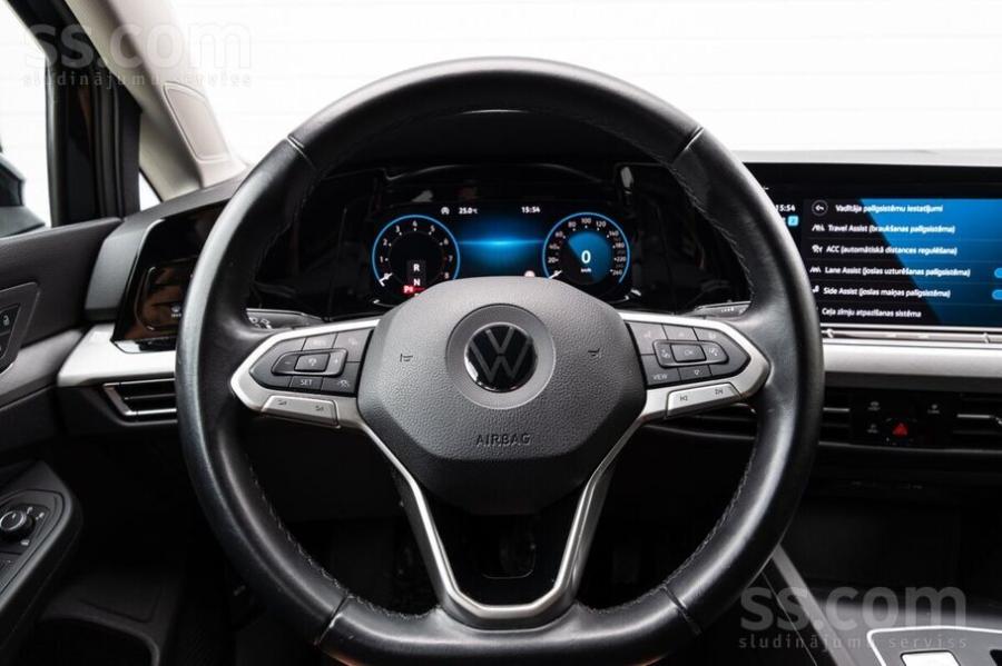 Черный Фольксваген Golf 8 2023 в Рига, объемом двигателя 1.50 л и пробегом 133 тыс. км за 17950 €, фото 24 на AUTOMOTO.COM.LV