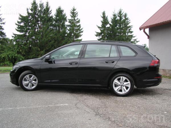 Black Volkswagen Golf VIII 2023 in Riga, with an engine capacity of 2.00 L and mileage of 0 thousand km for 13950 €, photo 4 on AUTOMOTO.COM.LV
