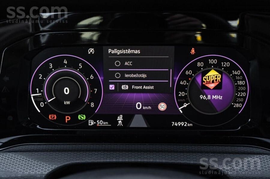 Синий Фольксваген Golf 8 2021 в Рига, объемом двигателя 2.00 л и пробегом 75 тыс. км за 28750 €, фото 12 на AUTOMOTO.COM.LV