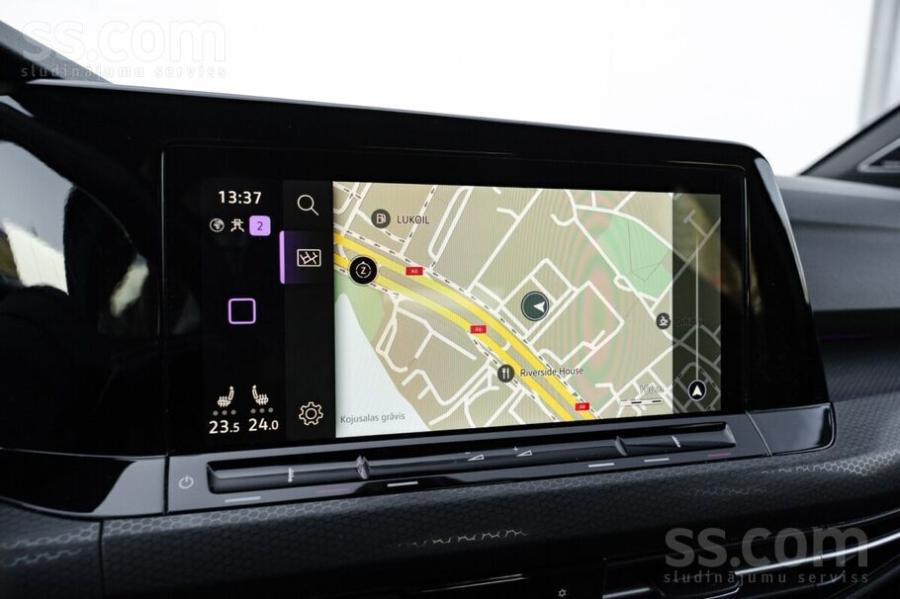 Синий Фольксваген Golf 8 2021 в Рига, объемом двигателя 2.00 л и пробегом 75 тыс. км за 28750 €, фото 25 на AUTOMOTO.COM.LV
