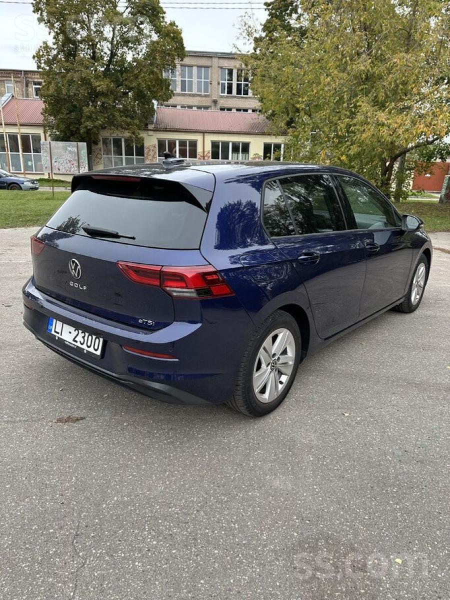 Синий Фольксваген Golf 8 2021 в Рига, объемом двигателя 1.00 л и пробегом 70 тыс. км за 14750 €, фото 3 на AUTOMOTO.COM.LV