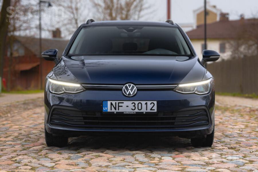 Zils Volkswagen Golf VIII 2022 Jelgava, ar dzinēja tilpumu 2.00 L un nobraukumu 136 tūkst. km par 17100 €, foto 3 vietnē AUTOMOTO.COM.LV
