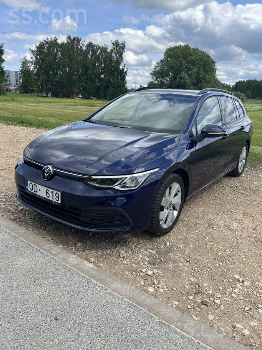 Синий Фольксваген Golf 8 2022 в Рига, объемом двигателя 2.00 л и пробегом 85 тыс. км за 18500 €, фото 1 на AUTOMOTO.COM.LV