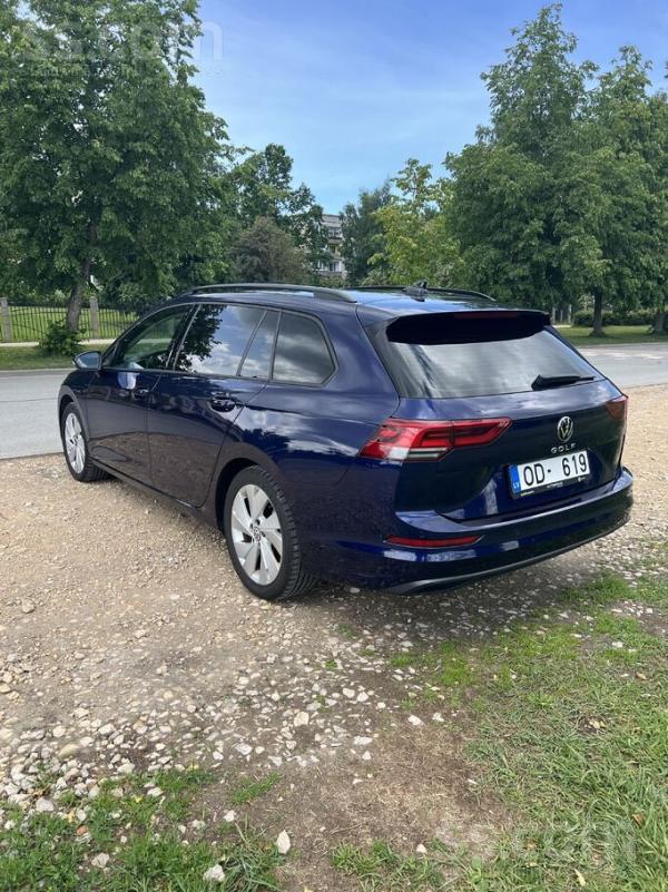 Zils Volkswagen Golf VIII 2022 Rīga, ar dzinēja tilpumu 2.00 L un nobraukumu 85 tūkst. km par 18500 €, foto 4 vietnē AUTOMOTO.COM.LV