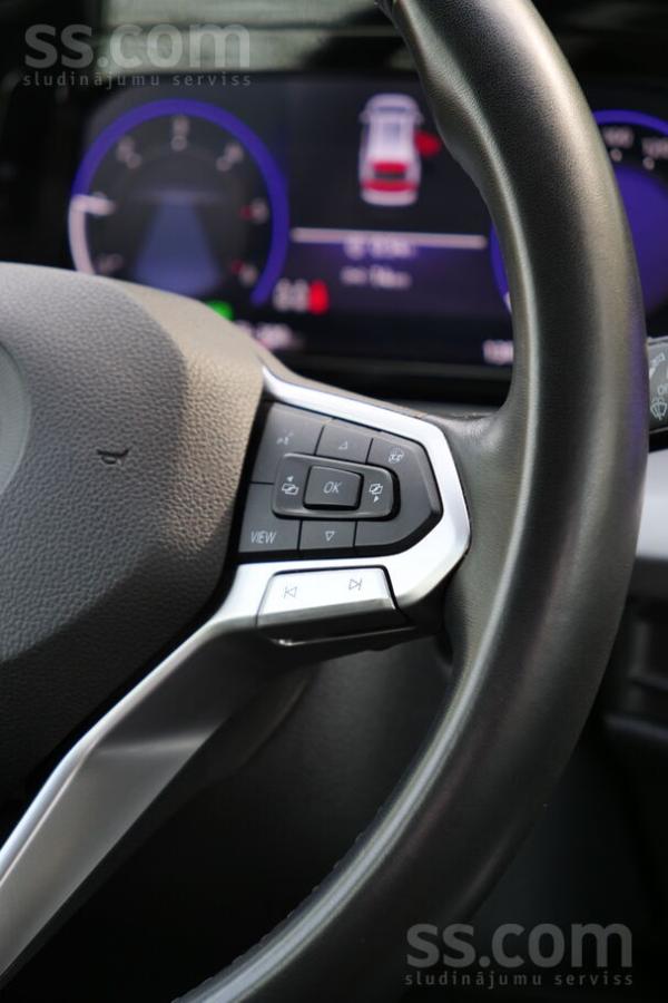 Zils Volkswagen Golf VIII 2022 Cēsis, ar dzinēja tilpumu 2.00 L un nobraukumu 139 tūkst. km par 16400 €, foto 8 vietnē AUTOMOTO.COM.LV