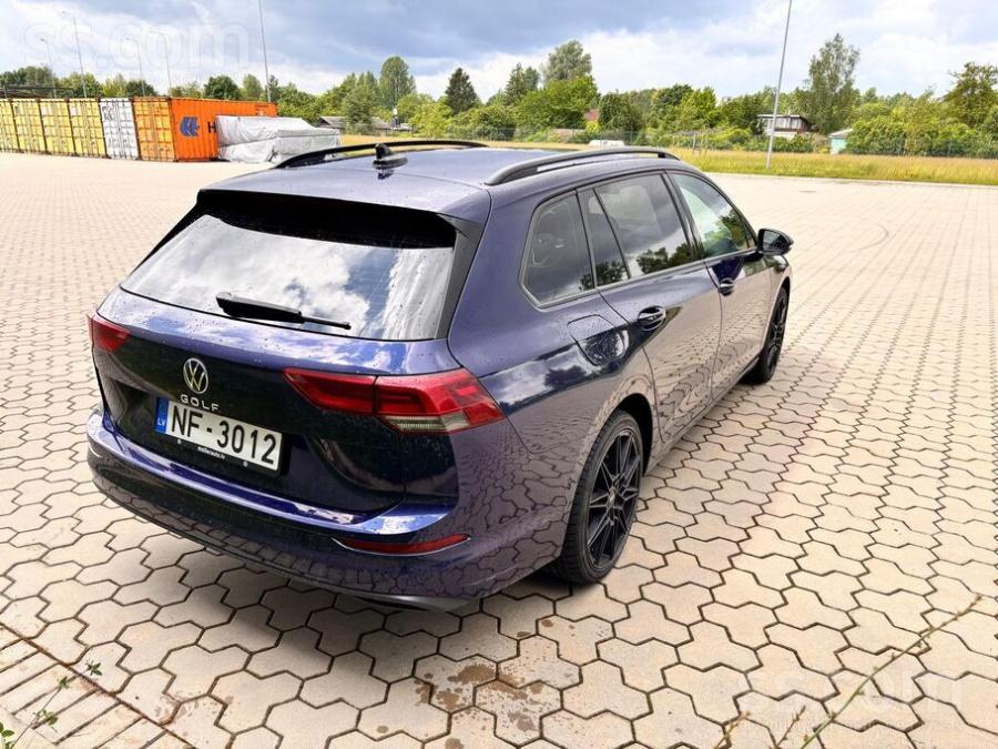 Blue Volkswagen Golf VIII 2022 in Riga, with an engine capacity of 2.00 L and mileage of 123 thousand km for 16200 €, photo 6 on AUTOMOTO.COM.LV