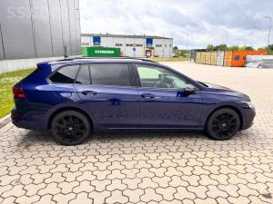 Blue Volkswagen Golf VIII 2022 in Riga, with an engine capacity of 2.00 L and mileage of 123 thousand km for 16200 €, photo 7 on AUTOMOTO.COM.LV