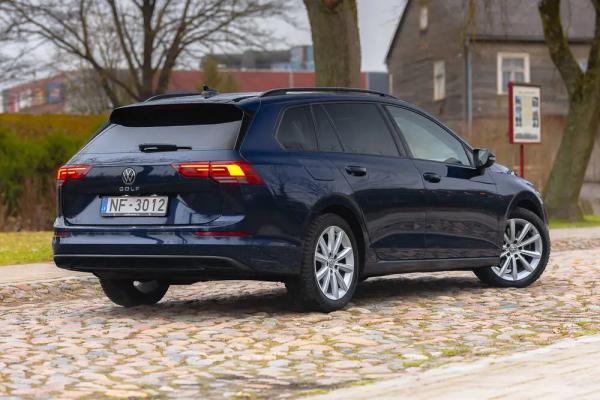 Синий Фольксваген Golf 8 2022 в Елгава, объемом двигателя 2.00 л и пробегом 136 тыс. км за 16800 €, фото 5 на AUTOMOTO.COM.LV