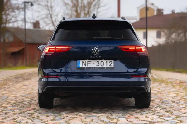 Синий Фольксваген Golf 8 2022 в Елгава, объемом двигателя 2.00 л и пробегом 136 тыс. км за 16800 €, фото 6 на AUTOMOTO.COM.LV