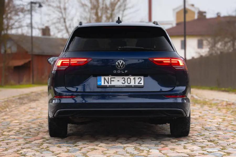 Синий Фольксваген Golf 8 2022 в Елгава, объемом двигателя 2.00 л и пробегом 136 тыс. км за 16800 €, фото 7 на AUTOMOTO.COM.LV