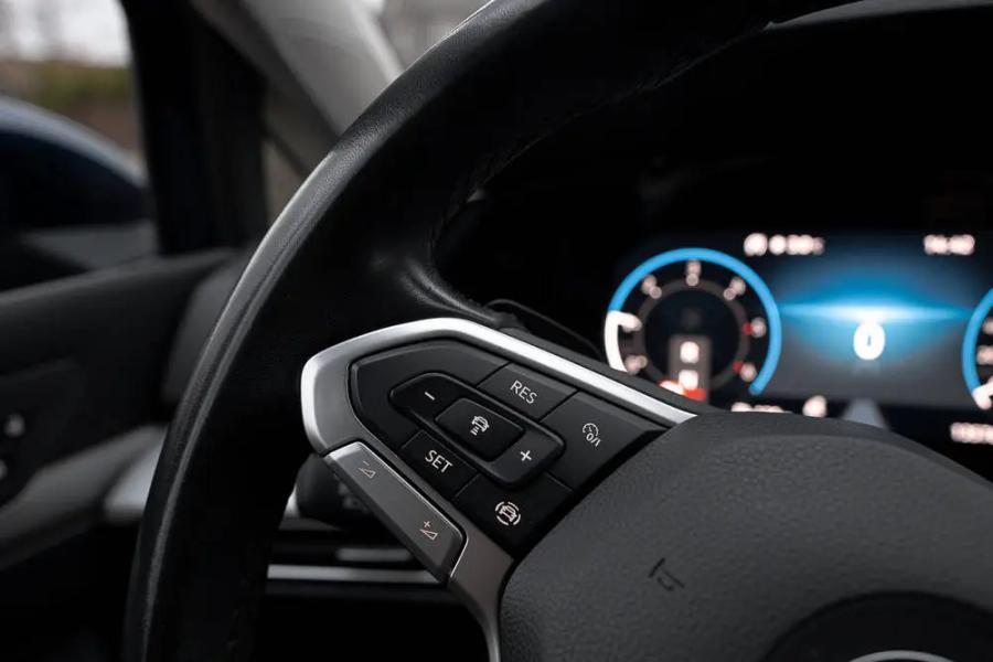 Синий Фольксваген Golf 8 2022 в Елгава, объемом двигателя 2.00 л и пробегом 136 тыс. км за 16800 €, фото 13 на AUTOMOTO.COM.LV