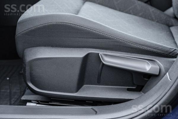 Синий Фольксваген Golf 8 2024 в Рига, объемом двигателя 1.50 л и пробегом 53 тыс. км за 24900 €, фото 8 на AUTOMOTO.COM.LV