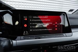 Синий Фольксваген Golf 8 2024 в Рига, объемом двигателя 1.50 л и пробегом 53 тыс. км за 24900 €, фото 17 на AUTOMOTO.COM.LV