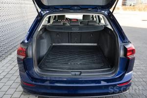 Синий Фольксваген Golf 8 2024 в Рига, объемом двигателя 1.50 л и пробегом 53 тыс. км за 24900 €, фото 24 на AUTOMOTO.COM.LV
