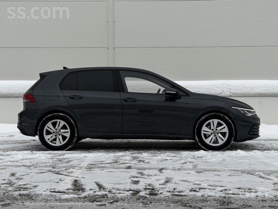 Grey Volkswagen Golf VIII 2020 in Riga, with an engine capacity of 1.50 L and mileage of 0 thousand km for 16490 €, photo 14 on AUTOMOTO.COM.LV