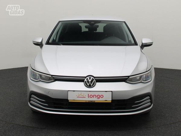 Grey Volkswagen Golf VIII 2020 in Vilnius, with an engine capacity of 2.00 L and mileage of 64 thousand km for 19399 €, photo 3 on AUTOMOTO.COM.LV
