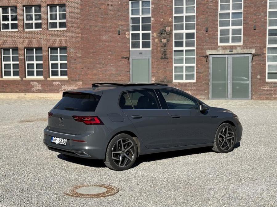 Pelēks Volkswagen Golf VIII 2020 Cēsis, ar dzinēja tilpumu 2.00 L un nobraukumu 104 tūkst. km par 23500 €, foto 4 vietnē AUTOMOTO.COM.LV