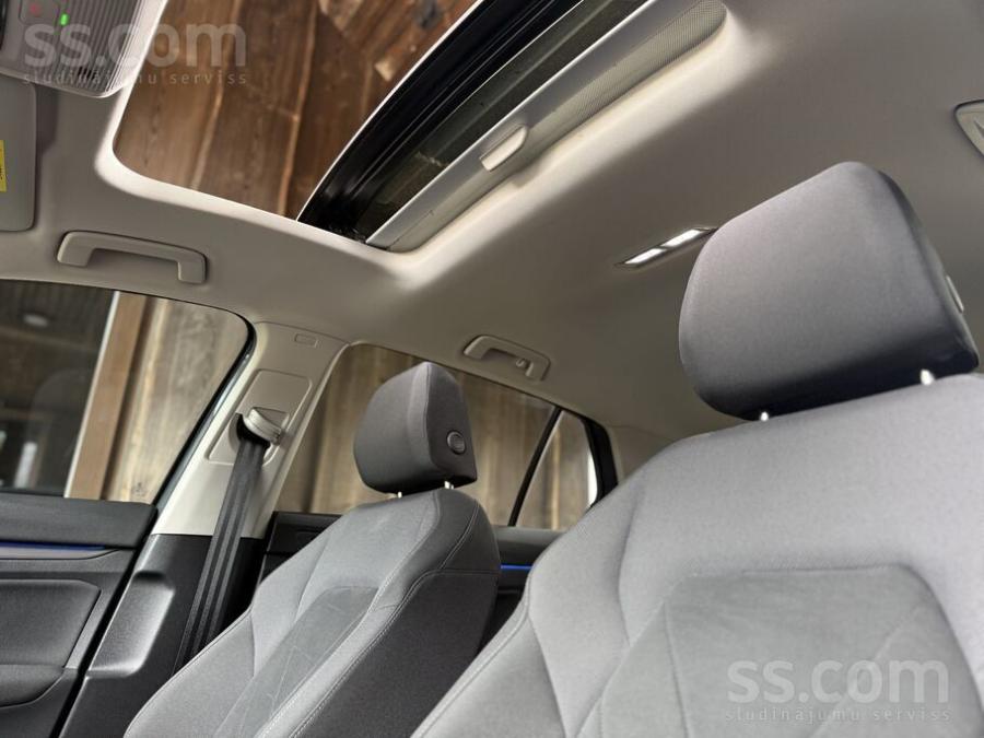 Pelēks Volkswagen Golf VIII 2020 Cēsis, ar dzinēja tilpumu 2.00 L un nobraukumu 104 tūkst. km par 23500 €, foto 9 vietnē AUTOMOTO.COM.LV