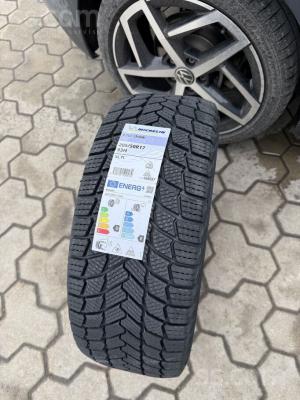 Pelēks Volkswagen Golf VIII 2020 Cēsis, ar dzinēja tilpumu 2.00 L un nobraukumu 104 tūkst. km par 23500 €, foto 21 vietnē AUTOMOTO.COM.LV
