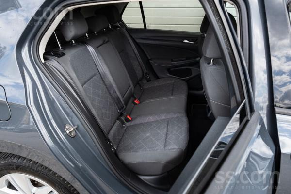 Серый Фольксваген Golf 8 2020 в Елгава, объемом двигателя 1.50 л и пробегом 127 тыс. км за 19750 €, фото 6 на AUTOMOTO.COM.LV