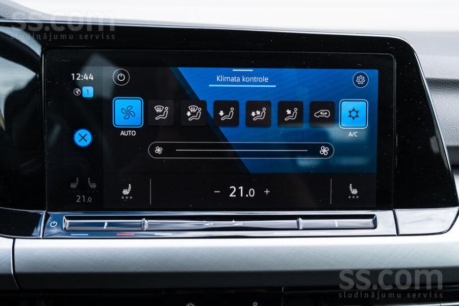Серый Фольксваген Golf 8 2020 в Елгава, объемом двигателя 1.50 л и пробегом 127 тыс. км за 19750 €, фото 11 на AUTOMOTO.COM.LV