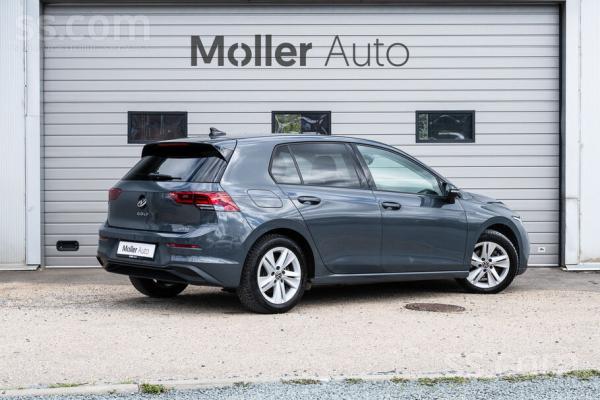 Pelēks Volkswagen Golf VIII 2020 Jelgava, ar dzinēja tilpumu 1.50 L un nobraukumu 127 tūkst. km par 19750 €, foto 2 vietnē AUTOMOTO.COM.LV