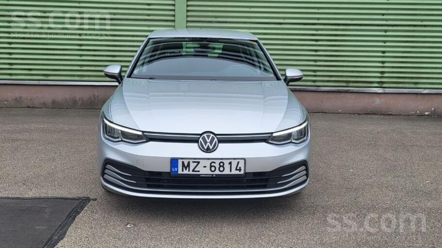 Pelēks Volkswagen Golf VIII 2021 Rīga, ar dzinēja tilpumu 1.50 L un nobraukumu 60 tūkst. km par 15900 €, foto 2 vietnē AUTOMOTO.COM.LV