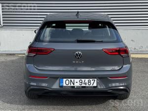 Pelēks Volkswagen Golf VIII 2021 Rīga, ar dzinēja tilpumu 1.00 L un nobraukumu 132 tūkst. km par 14900 €, foto 5 vietnē AUTOMOTO.COM.LV