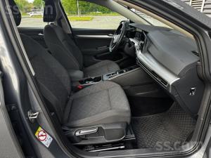 Pelēks Volkswagen Golf VIII 2021 Rīga, ar dzinēja tilpumu 1.00 L un nobraukumu 132 tūkst. km par 14900 €, foto 13 vietnē AUTOMOTO.COM.LV