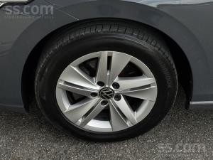 Pelēks Volkswagen Golf VIII 2021 Rīga, ar dzinēja tilpumu 1.00 L un nobraukumu 132 tūkst. km par 14900 €, foto 15 vietnē AUTOMOTO.COM.LV