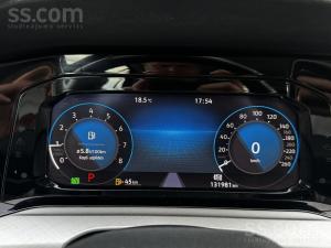 Pelēks Volkswagen Golf VIII 2021 Rīga, ar dzinēja tilpumu 1.00 L un nobraukumu 132 tūkst. km par 14900 €, foto 17 vietnē AUTOMOTO.COM.LV