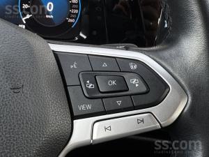 Pelēks Volkswagen Golf VIII 2021 Rīga, ar dzinēja tilpumu 1.00 L un nobraukumu 132 tūkst. km par 14900 €, foto 23 vietnē AUTOMOTO.COM.LV