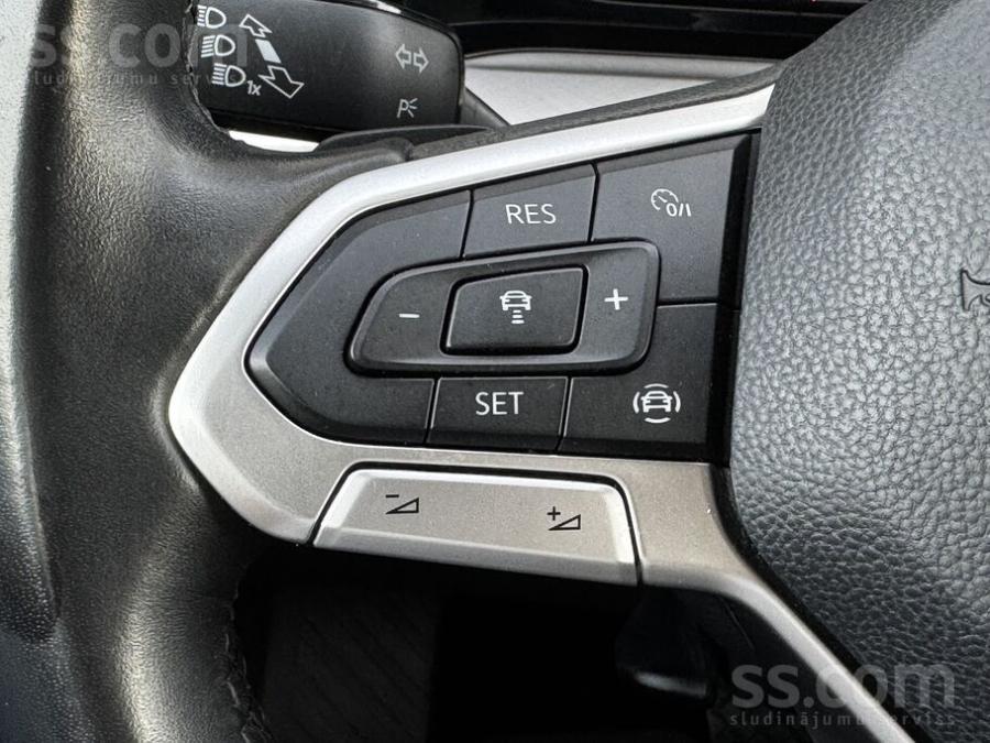Pelēks Volkswagen Golf VIII 2021 Rīga, ar dzinēja tilpumu 1.00 L un nobraukumu 132 tūkst. km par 14900 €, foto 24 vietnē AUTOMOTO.COM.LV