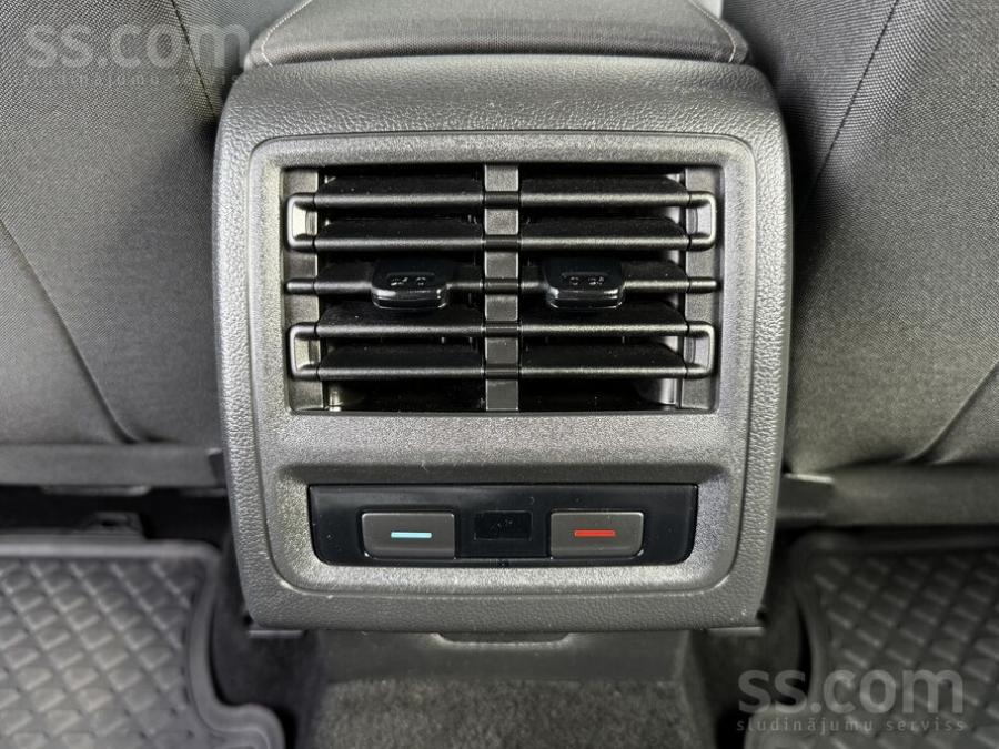 Pelēks Volkswagen Golf VIII 2021 Rīga, ar dzinēja tilpumu 1.00 L un nobraukumu 132 tūkst. km par 14900 €, foto 26 vietnē AUTOMOTO.COM.LV