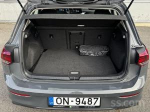 Pelēks Volkswagen Golf VIII 2021 Rīga, ar dzinēja tilpumu 1.00 L un nobraukumu 132 tūkst. km par 14900 €, foto 27 vietnē AUTOMOTO.COM.LV