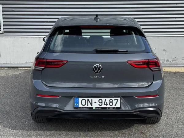 Серый Фольксваген Golf 8 2021 в Рига, объемом двигателя 1.00 л и пробегом 132 тыс. км за 14900 €, фото 4 на AUTOMOTO.COM.LV