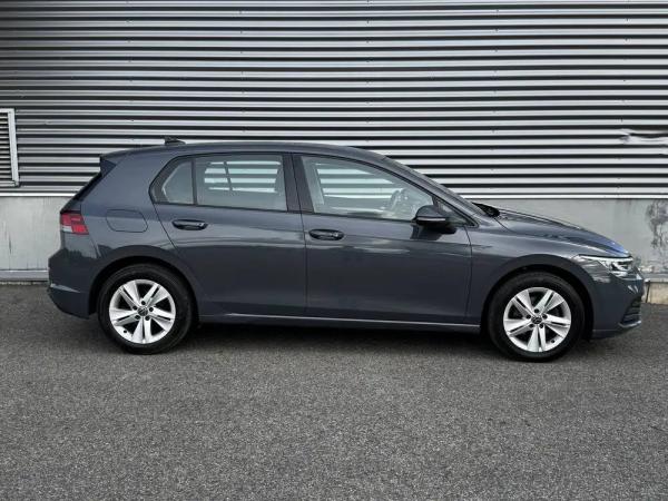 Серый Фольксваген Golf 8 2021 в Рига, объемом двигателя 1.00 л и пробегом 132 тыс. км за 14900 €, фото 6 на AUTOMOTO.COM.LV