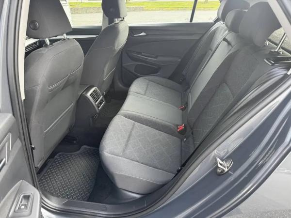 Серый Фольксваген Golf 8 2021 в Рига, объемом двигателя 1.00 л и пробегом 132 тыс. км за 14900 €, фото 10 на AUTOMOTO.COM.LV