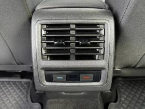 Pelēks Volkswagen Golf VIII 2021 Rīga, ar dzinēja tilpumu 1.00 L un nobraukumu 132 tūkst. km par 14900 €, foto 26 vietnē AUTOMOTO.COM.LV