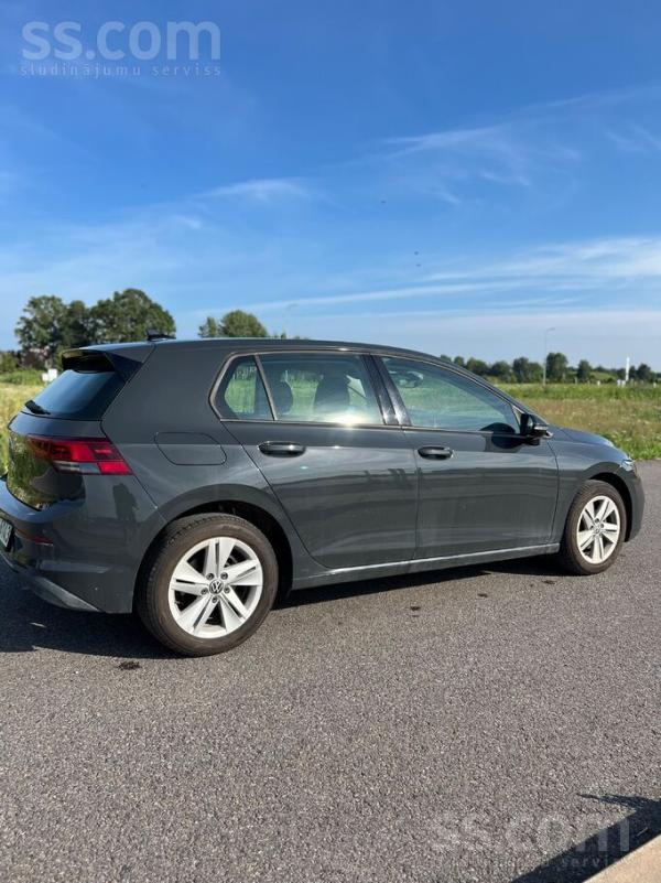 Pelēks Volkswagen Golf VIII 2021 Rīga, ar dzinēja tilpumu 1.50 L un nobraukumu 139 tūkst. km par 11900 €, foto 2 vietnē AUTOMOTO.COM.LV