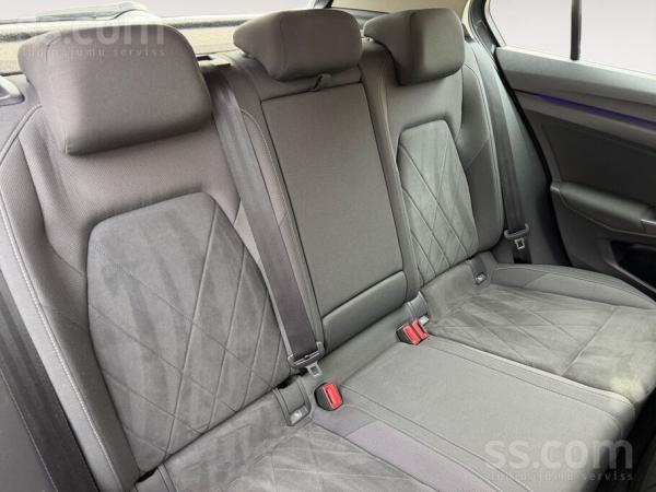 Volkswagen Golf VIII 2021 Rīga vietnē Pelēks Volkswagen Golf VIII 2021 Rīga, ar dzinēja tilpumu 1.50 L un nobraukumu 108 tūkst. km par 19900 €, foto 8 vietnē AUTOMOTO.COM.LV