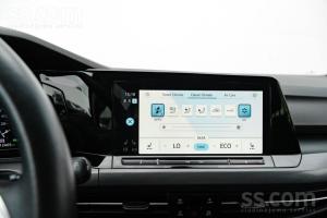 Pelēks Volkswagen Golf VIII 2022 Rīga, ar dzinēja tilpumu 1.40 L un nobraukumu 112 tūkst. km par 20100 €, foto 23 vietnē AUTOMOTO.COM.LV