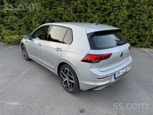 Grey Volkswagen Golf VIII 2022 in Riga, with an engine capacity of 1.50 L and mileage of 55 thousand km for 19900 €, photo 8 on AUTOMOTO.COM.LV
