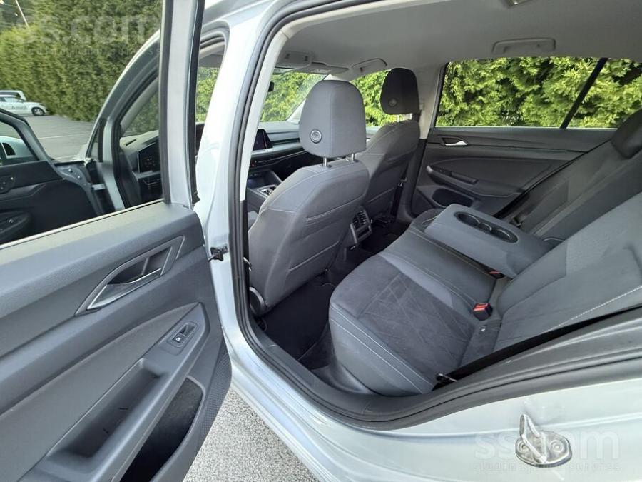 Grey Volkswagen Golf VIII 2022 in Riga, with an engine capacity of 1.50 L and mileage of 55 thousand km for 19900 €, photo 11 on AUTOMOTO.COM.LV