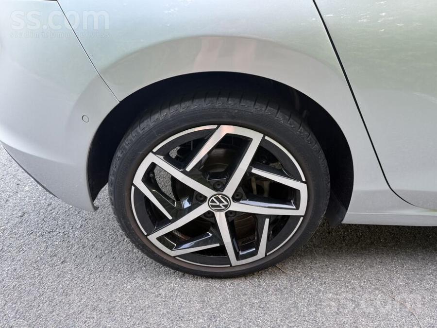 Grey Volkswagen Golf VIII 2022 in Riga, with an engine capacity of 1.50 L and mileage of 55 thousand km for 19900 €, photo 29 on AUTOMOTO.COM.LV