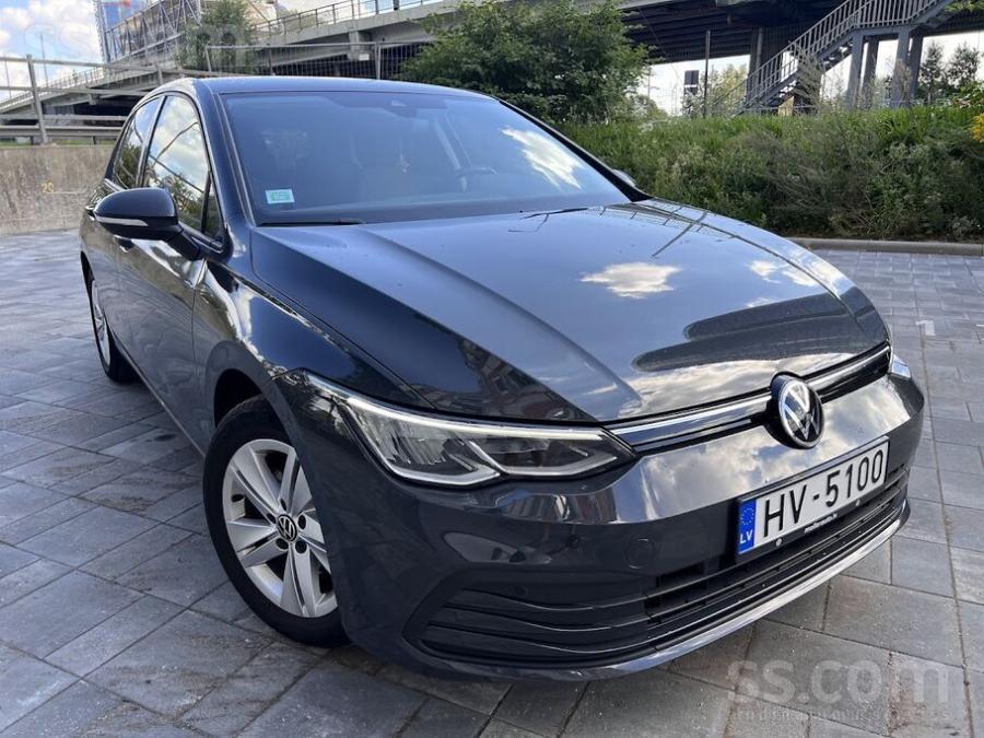 Серый Фольксваген Golf 8 2022 в Рига, объемом двигателя 1.50 л и пробегом 35 тыс. км за 18100 €, фото 3 на AUTOMOTO.COM.LV