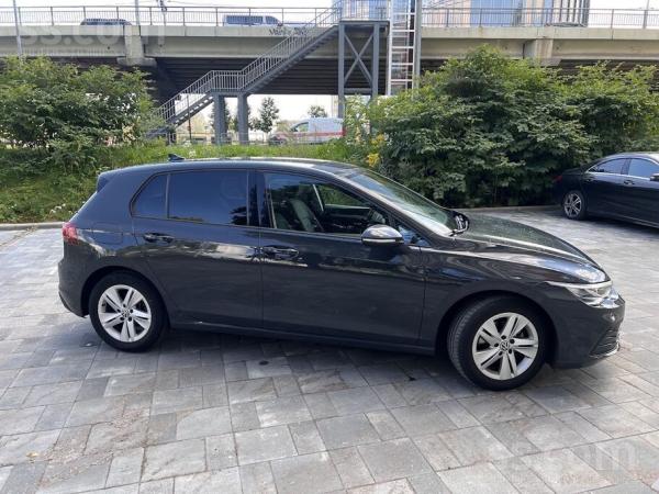 Серый Фольксваген Golf 8 2022 в Рига, объемом двигателя 1.50 л и пробегом 35 тыс. км за 18100 €, фото 3 на AUTOMOTO.COM.LV