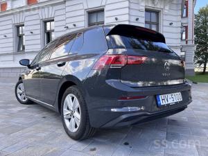 Серый Фольксваген Golf 8 2022 в Рига, объемом двигателя 1.50 л и пробегом 35 тыс. км за 18100 €, фото 6 на AUTOMOTO.COM.LV
