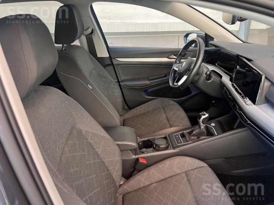 Серый Фольксваген Golf 8 2022 в Рига, объемом двигателя 1.50 л и пробегом 35 тыс. км за 18100 €, фото 14 на AUTOMOTO.COM.LV