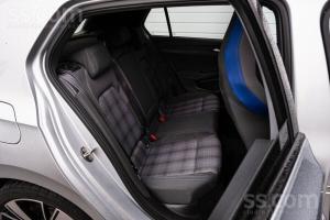 Pelēks Volkswagen Golf VIII 2022 Rīga, ar dzinēja tilpumu 1.40 L un nobraukumu 121 tūkst. km par 19250 €, foto 8 vietnē AUTOMOTO.COM.LV